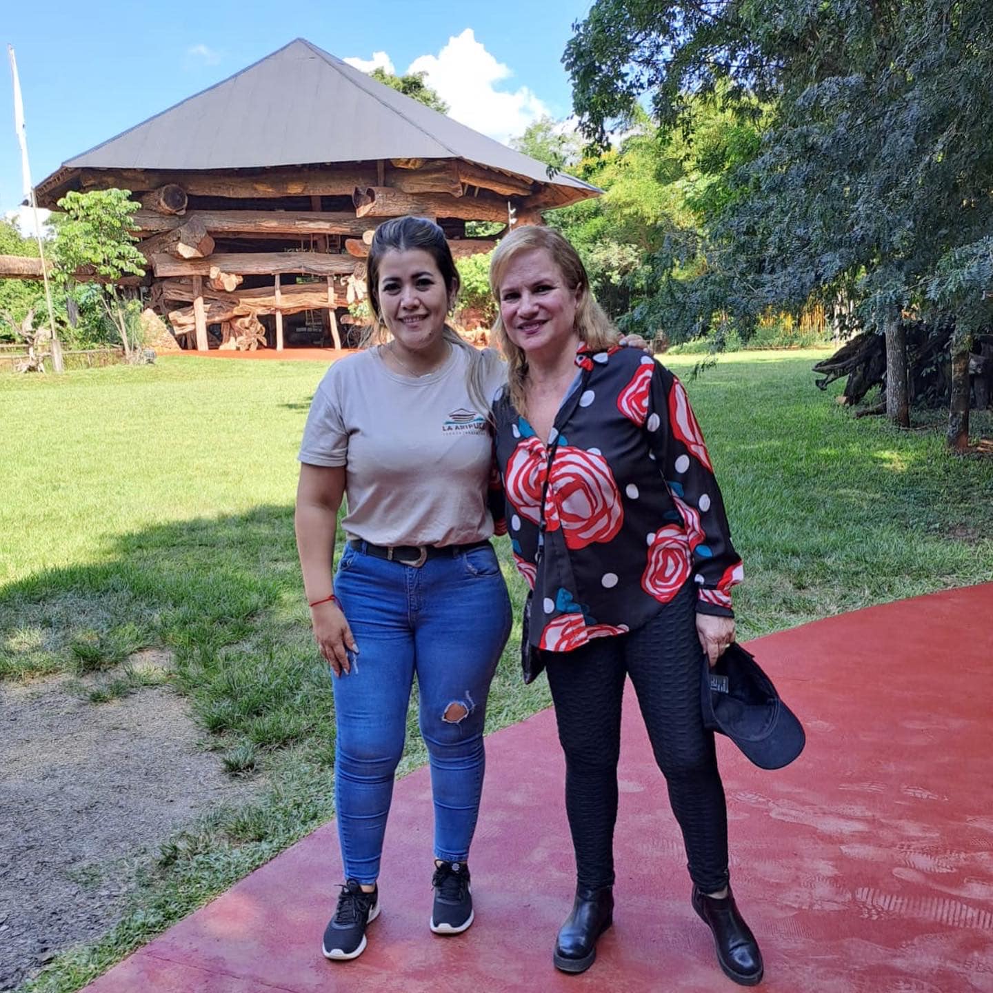 Lucía Galán de Los Pimpinela, otra famosa que visita Misiones - Canal ...