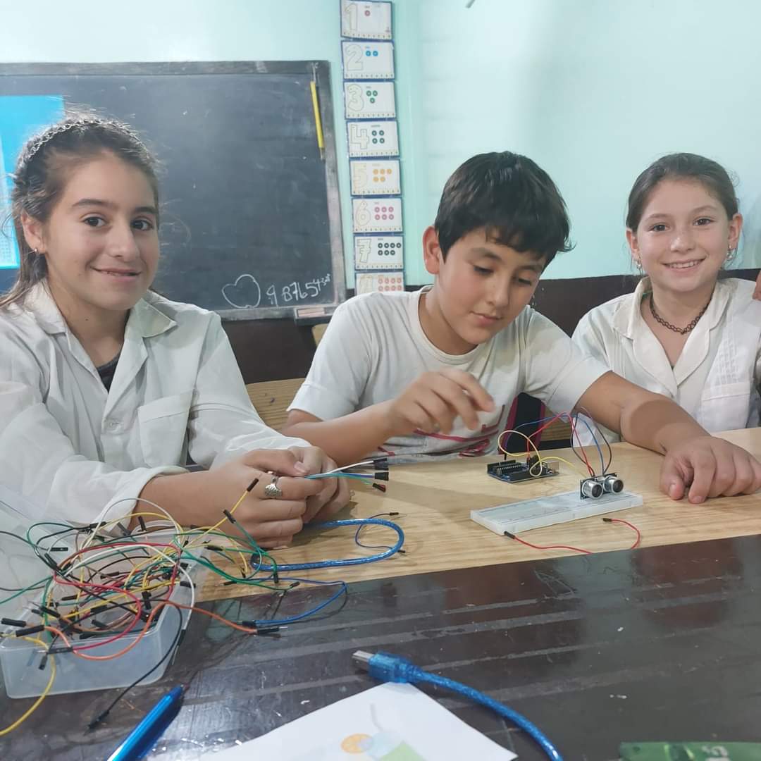 Suma tu escuela llega a 200 colegios - Canal Doce Misiones